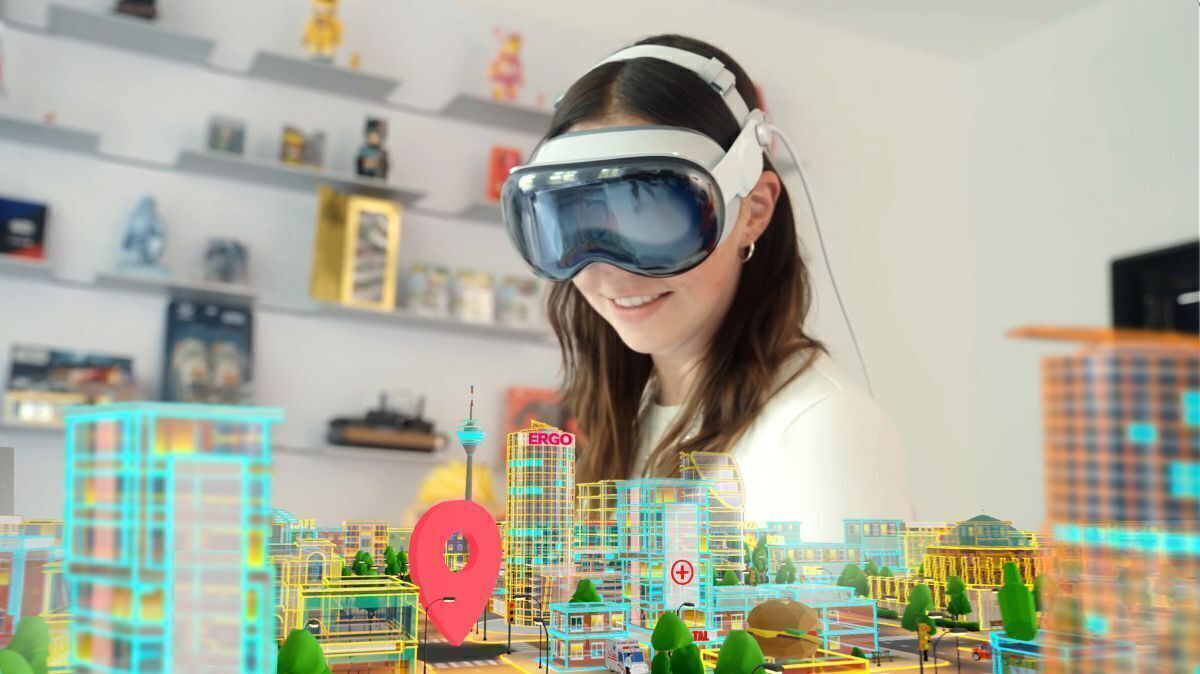 JvM Nerd mit erstem Case für die Apple Vision Pro | W&V