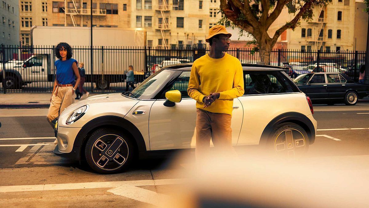 Jung von Matt und KKLD verlieren Mini an Anomaly | W&V