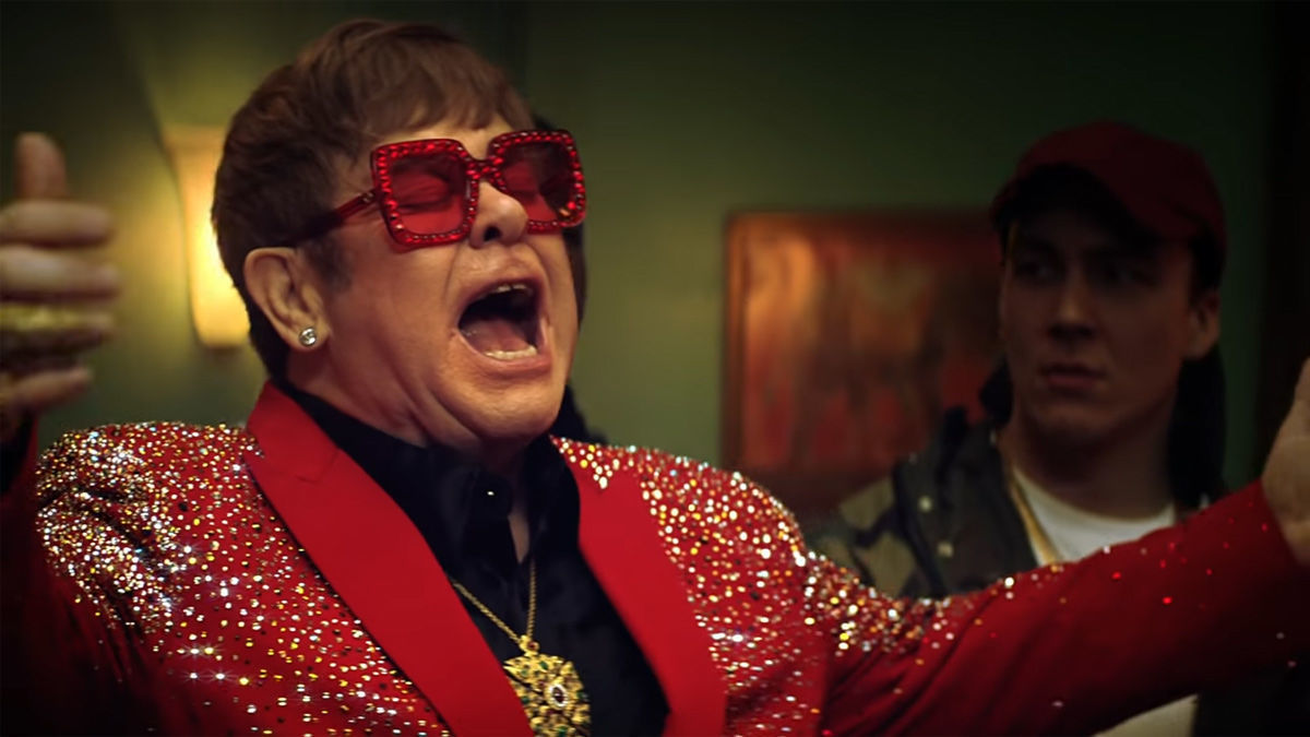 Snickers gibt Elton John ungewohnte Rolle - unter Rappern | W&V