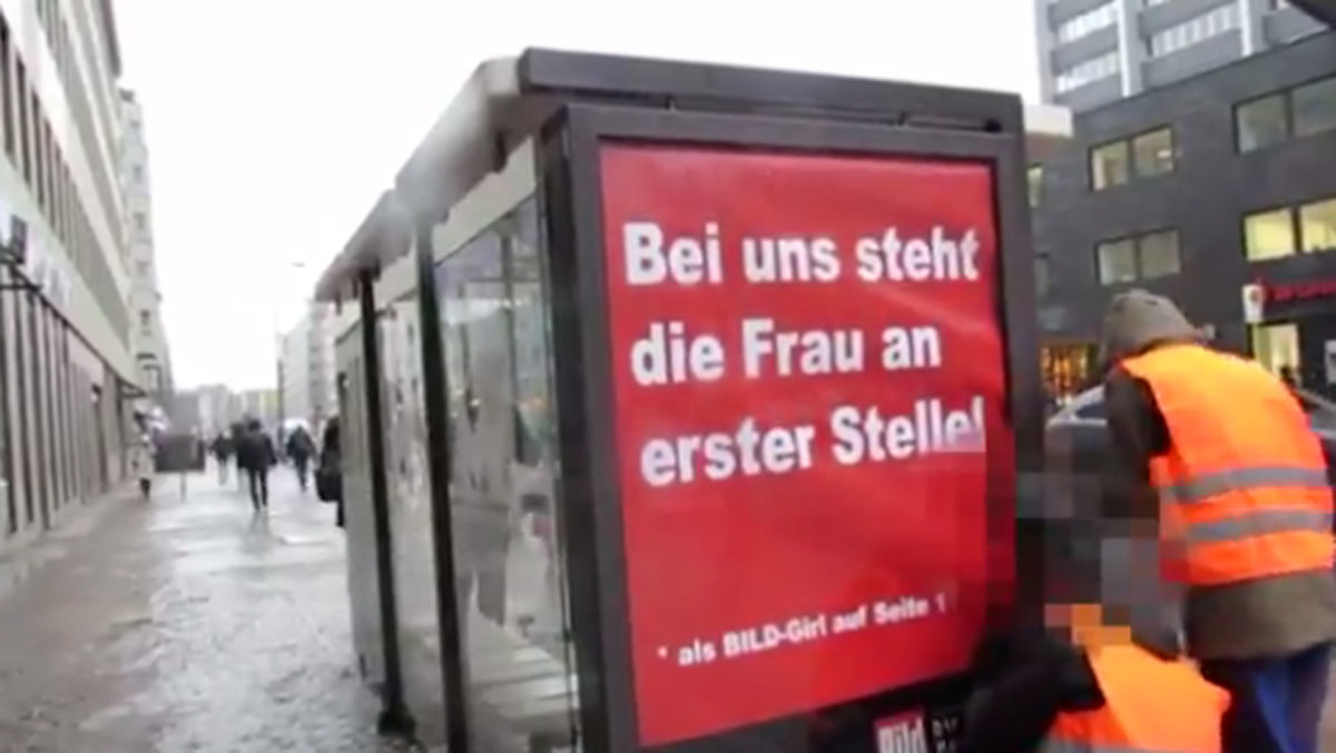 Adbusting gegen den Sexismus in der Bild | W&V