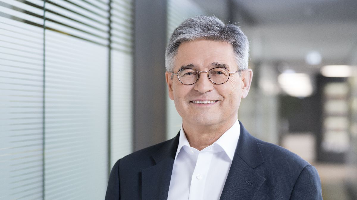 Jetzt macht Walter A. Fuchs auch Bauers Promi-Hefte | W&V
